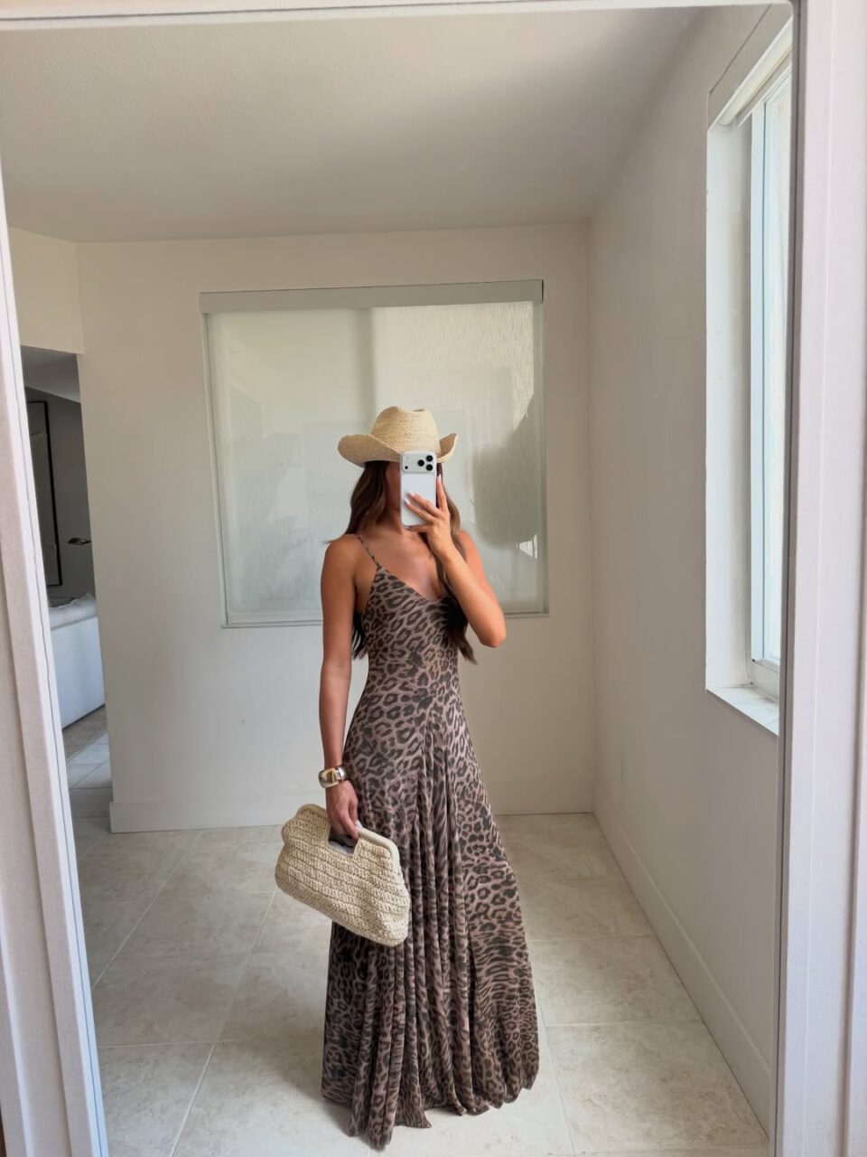 Οδηγός αγοράς: 6+1 elegant φορέματα με animal print που αποπνέουν ...